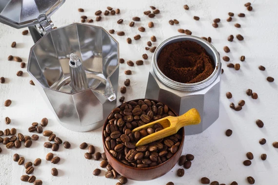 How to Make Coffee in a Moka Pot: Complete Stovetop Espresso Guide