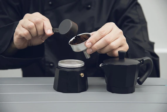 How to Make Coffee in a Moka Pot: Complete Stovetop Espresso Guide